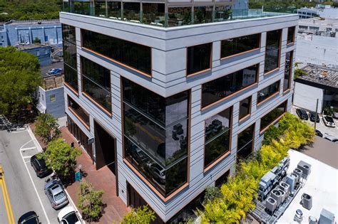 Doral Square Shopping Mall Wall System Construction