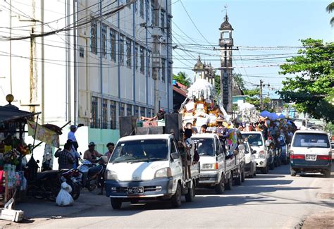 ပျဉ်းမနားမြို့နယ်၌ မြို့ယ်လုံးဆိုင်ရာ ၅၃ ကြိမ်မြောက် စုပေါင်းမဟာဘုံကထိန်ပွဲအတွက် ပဒေသာပင်များ လ