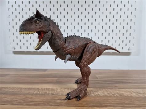 Jurassic World Camp Cretaceous Control N Conquer Carnotaurus Toro