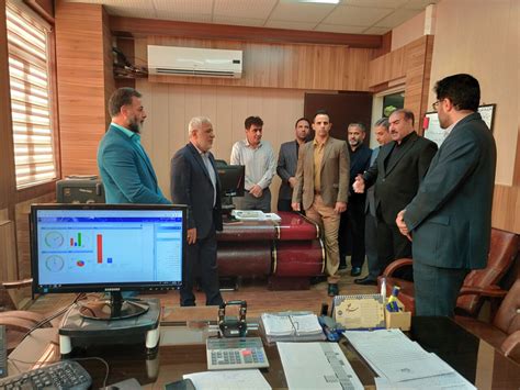 استاندار لرستان پرداخت نکردن حق بیمه اجحاف در حق کارگر است سایت