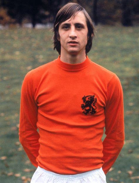 Johan Cruyff Wallpapers Top Free Johan Cruyff Backgrounds Wallpaperaccess