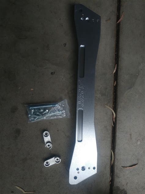 Eg Civic Rear Subframe Brace And Dc2 Integra Sway Bar Team Axle Stands