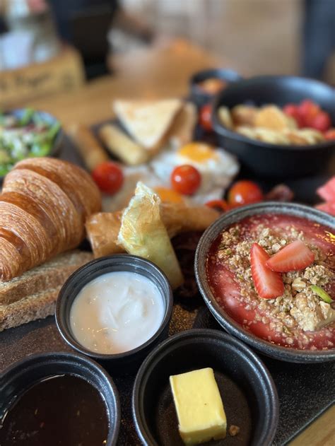 An Awesome All Day Breakfast Extravaganza At Campagnia Caffe Marhaba