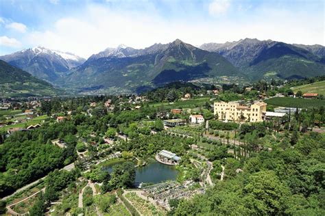 Wandelvakantie Zuid Tirol Boomgaarden Burchten En Bergtoppen Artofit