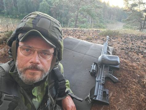 Hemvärnet överalltalltid Lifeisunfairanditmustbeexercised Anders Trewe 10 Comments