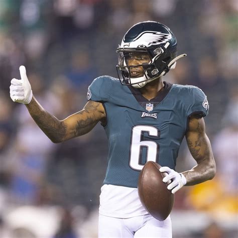 Devonta Smith Wallpapers Top Free Devonta Smith Backgrounds Wallpaperaccess