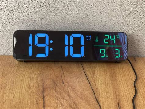 Настільний електронний годинник з термометром і календарем настінний Led годинник з будильником