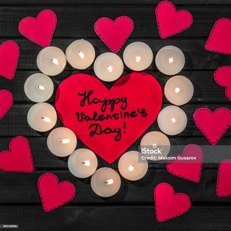 발렌타인 하트와 촛불으로 둘러싸인 빨간 종이 심장에와 인사말 0명에 대한 스톡 사진 및 기타 이미지 0명 2월 공란 Istock