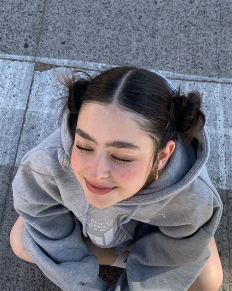Pin By Raergothicgirl On か Selfie Hair Styles Cute Hairstyles Bun