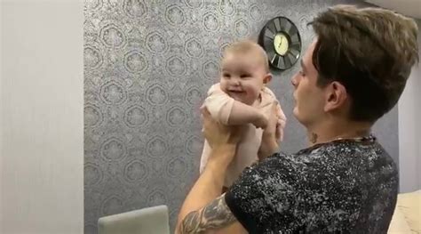 Ika Natia Page მამიკომ წვერი გაიპარსა😂 ️ ️