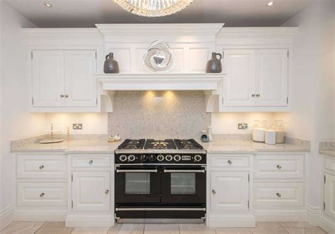 Ex Display Tom Howley Devine Kitchen With Pantry And Falcon Range Oven