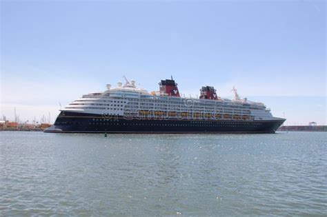Disney Wonder Cruise Ship Sister Ship To The Disney Magic Offers
