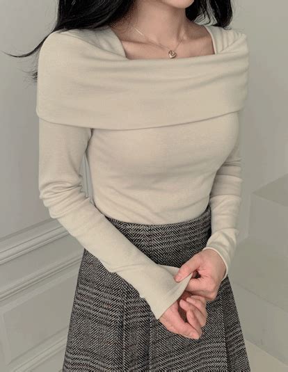 기모안감 하객룩 덴루아 기모 오프숄더 티셔츠 [tts0355] 에이블리