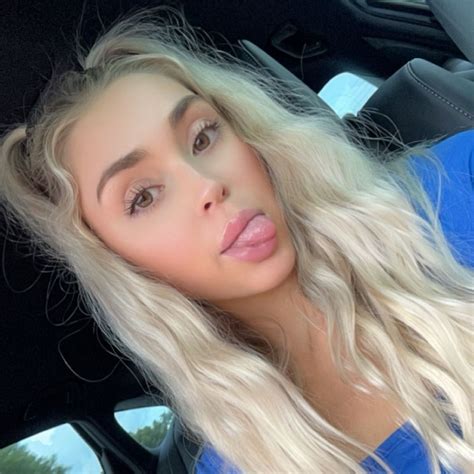 Viral Blonde Cocostar Facebook