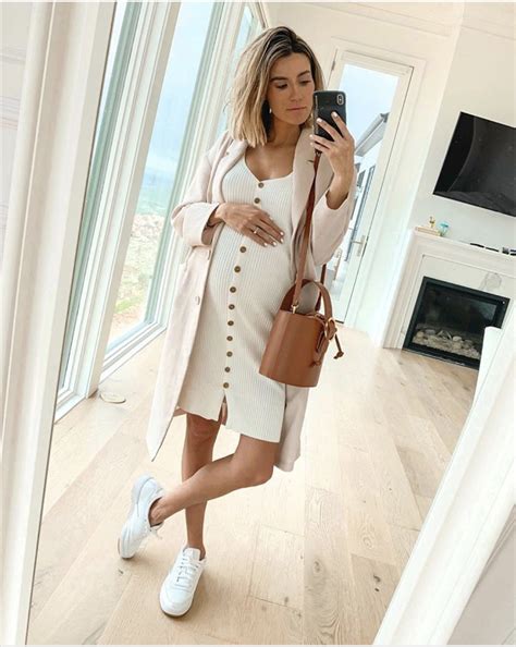 Casual Pregnant Outfits