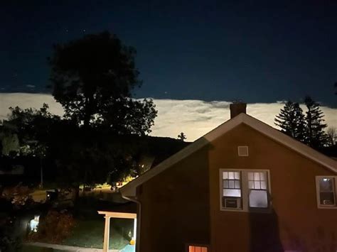 Someone Smarter Than Me Explain Whats Going On Here With The Sky It