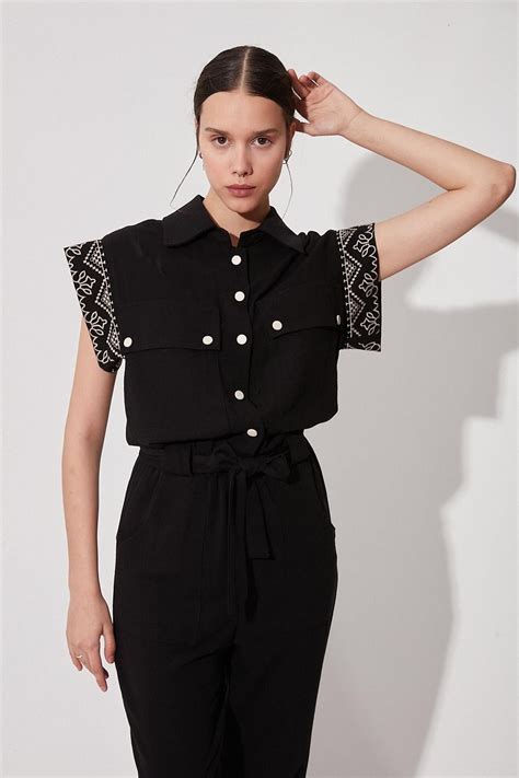Suzi butik Kadın Keten Dokulu Nakış Işleme Detaylı Siyah Tulum Fiyatı