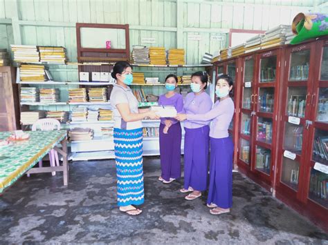 ရှင်ဗွေယန်မြို့ ပြည်သူ့စာကြည့်တိုက်အတွက် သုတ ရသစာအုပ်များ ပေးအပ်လှူဒါန