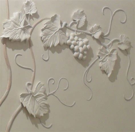 Барельеф с росписью Abitant Москва Поделки из штукатурки Окрашенные стены Фреска искусство