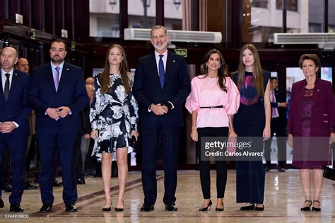 웨스트 아스투리아스 공주 시상식 전야 콘서트에 참석한 스페인 왕실 가족👗💎