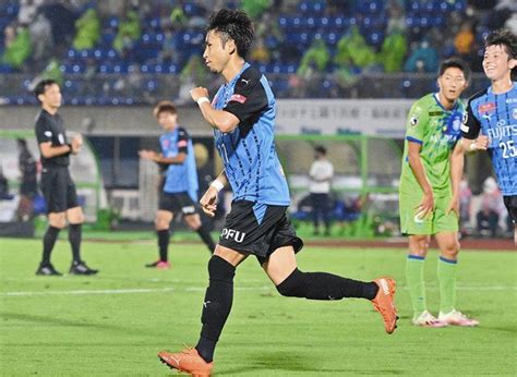 歴代9位のj1通算117得点！川崎・小林悠 キッズたちと「約束果たせた」ヘッド弾に“ぺこぱ”松蔭寺ポーズ：中日スポーツ・東京中日スポーツ