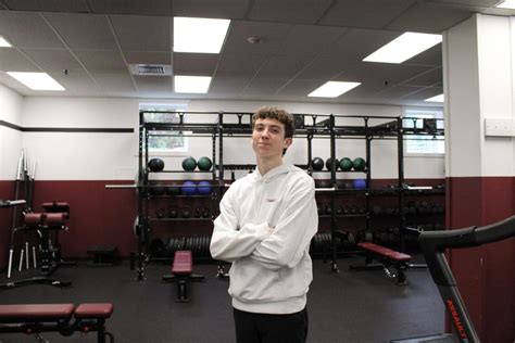 Freshman Diver Connor Carson Is Making A Splash The Mihs Islander