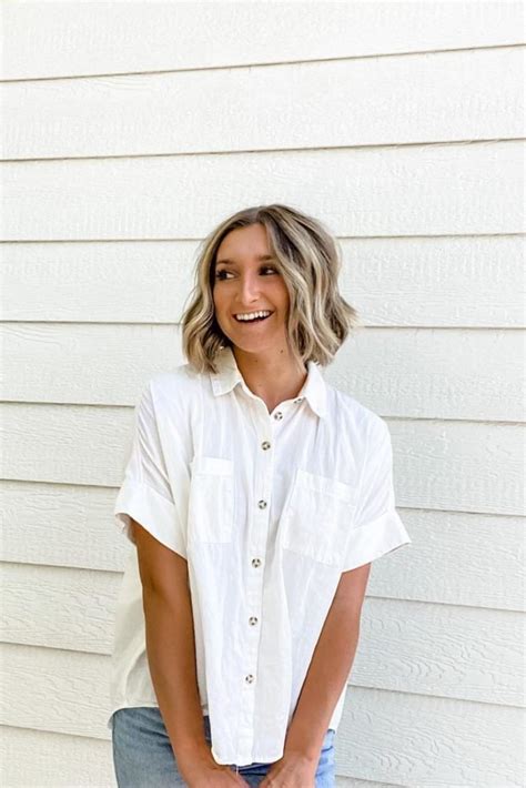 25 Cute And Trendy Shoulder Length Hairstyles For 2024