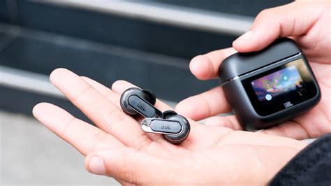 Tr N Tay Jbl Tour Pro Tai Nghe V I M N H Nh C O Thi T K C Ng Th I H C Ch T M S Ng