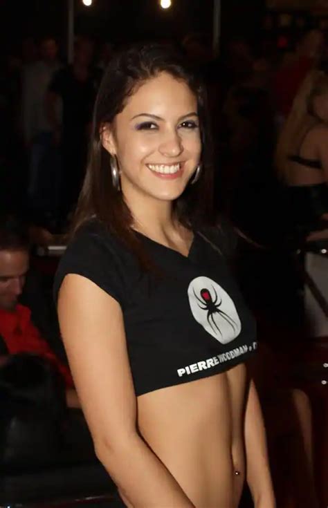 Las Fotos De Carolina Abril Mejor Actriz Porno De España Ideales