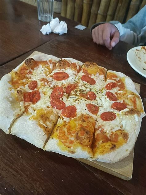 Pizzeria La Pinsa Holbox Review Surprisingly Yummy Pizza By
