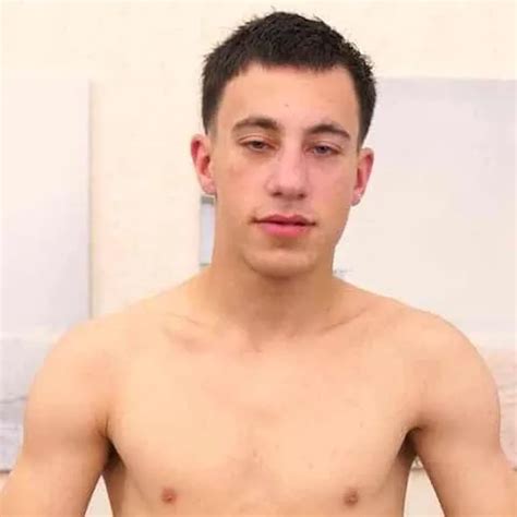 Solo Schwuler Russischer Twink Streichelt Seinen Dicken Schwanz XHamster