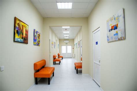 На Київщині відбудували зруйновану росіянами амбулаторію Вечірній Київ