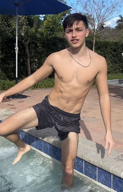 Blog About Things I Like On Tumblr Braden Sherota