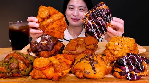 🥐크루와상에 쿠키가🍪비주얼도 너무 이쁘고 바삭함의 끝판왕인 크루키 먹방 Chocolate Green Tea