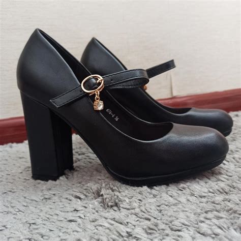 Туфлі на каблуку — ціна 360 грн у каталозі Туфлі Купити жіночі речі за доступною ціною на Шафі