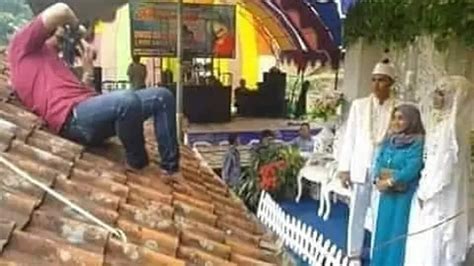 Tingkah Absurd Cowok Di Atap Rumah Ini Bikin Garuk Kepala Hot Liputan Com