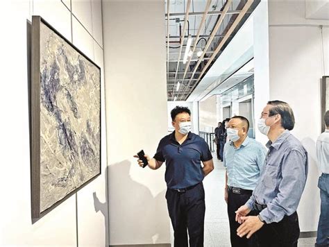 160余件综合材料绘画精品亮相宝安1990 深圳宝安网