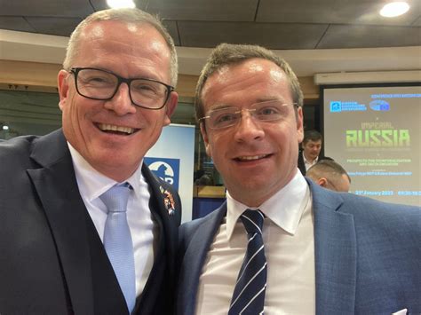 Ивана Стојковић On Twitter Rt Vesnaveizovic А јел знате ко је Гунтеру био домаћин у Србији