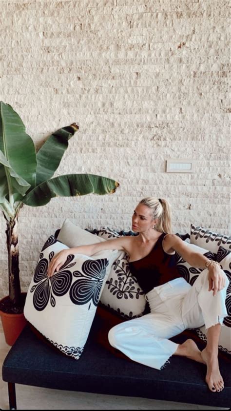 Ilary Blasi Feetforum