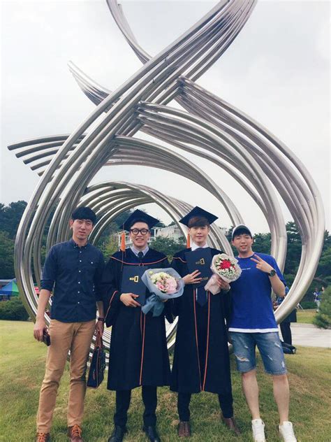 경기대학교 러시아어문학과 819 졸업식 07 이용준 09 김경용 09 서찬우 09