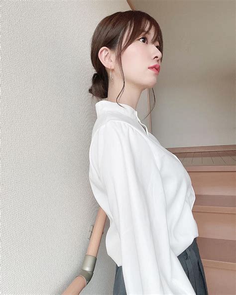 佐藤芽衣 aka 楠ろあ aka 楠露亚 春なのでアイメイクを イエローカラーでメイクした日 カフェに行きたかったけど 雨だったから