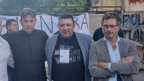 Aggressione Borrelli Si Valuta Lassegnazione Della Scorta