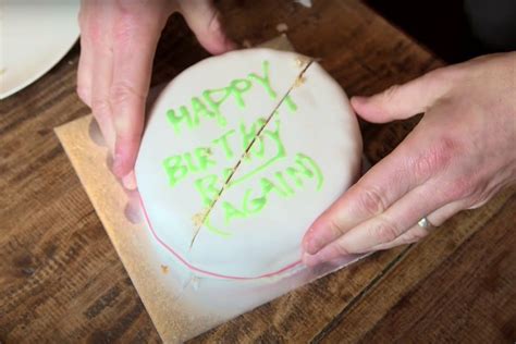 How To Cut A Round Cake On Scientific Principles Cook It How To Cut A Round Cake On Scientific Principles Cook It