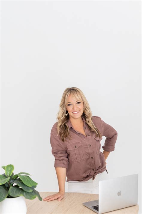 Danielle Hamilton Health Brand Session