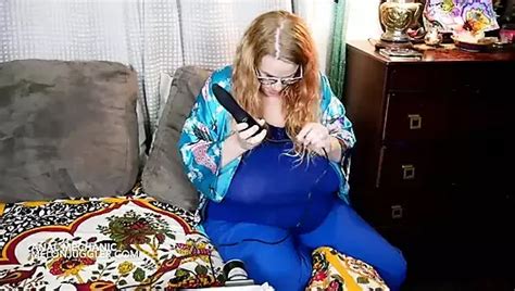 巨乳のぽっちゃりはビーチでセックスをします xHamster