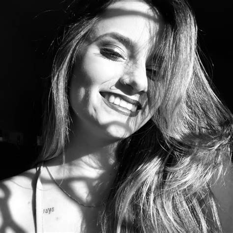 Danielly Santos Eidanyh • Threads Say More