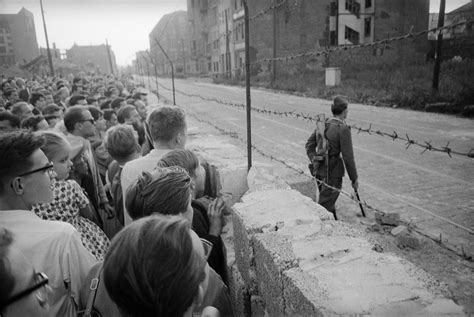 February 9 1990 The Demolition Of The Berlin Wall Began Jewish Website
