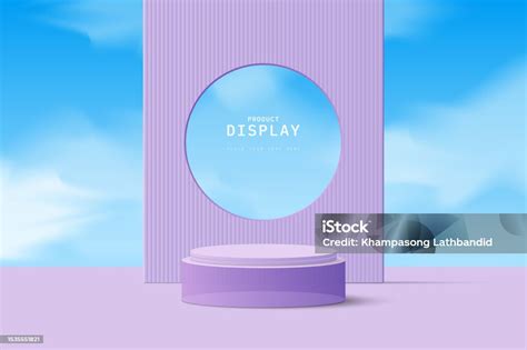 3d 푸른 하늘과 구름 배경 보라색 3d 투명 유리 실린더 연단 받침대 또는 제품 디스플레이 스탠드에는 배경 중간에 원형 둥근 구멍이 있습니다 3d 기하학적 형태 디자인 0