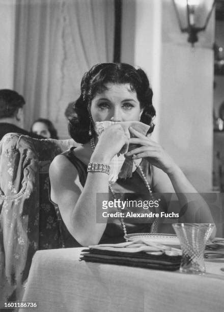 Hot Sexy Yvonne Furneaux Bikini Pics