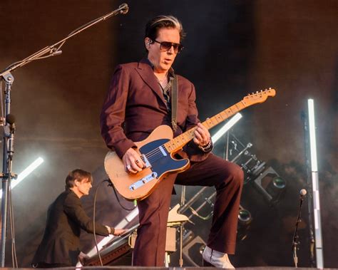 The Immaculate Style Of Troy Van Leeuwen R Popculturechat